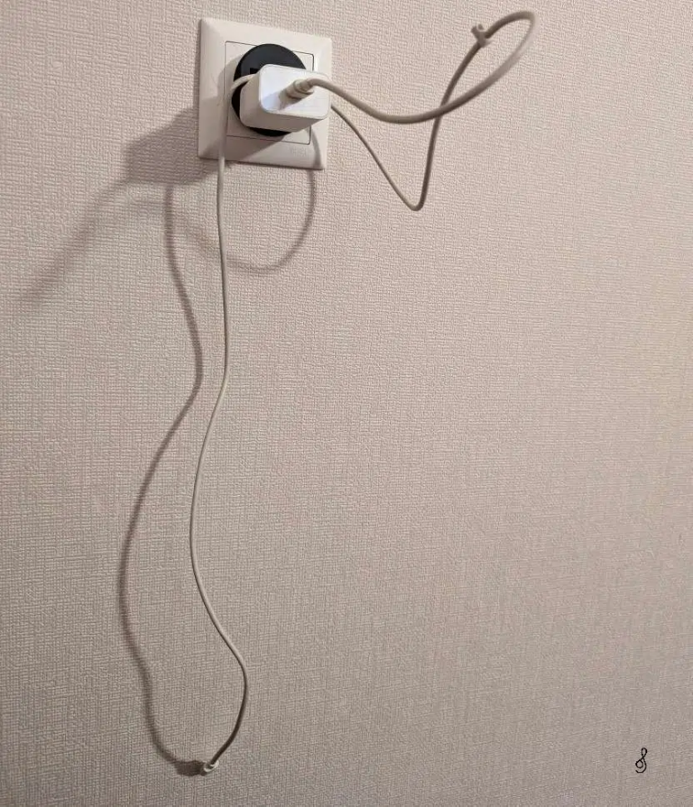 Why You Should Never Leave a Charger in an Outlet Without Your Phone ...
